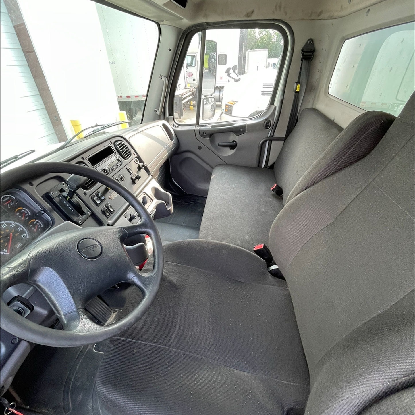 Interstate NationaLease, Inc. | Truck Rentals - Used Trucks